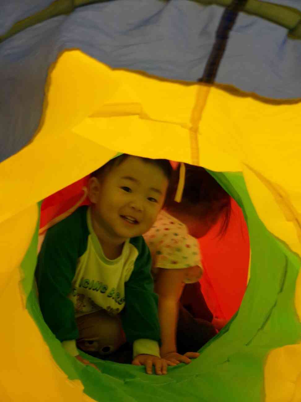 室内遊び：あひる組＆うさぎ組(1･2歳児ｸﾗｽ)｜ニチイキッズ本駒込駅前保育園｜ニチイキッズ